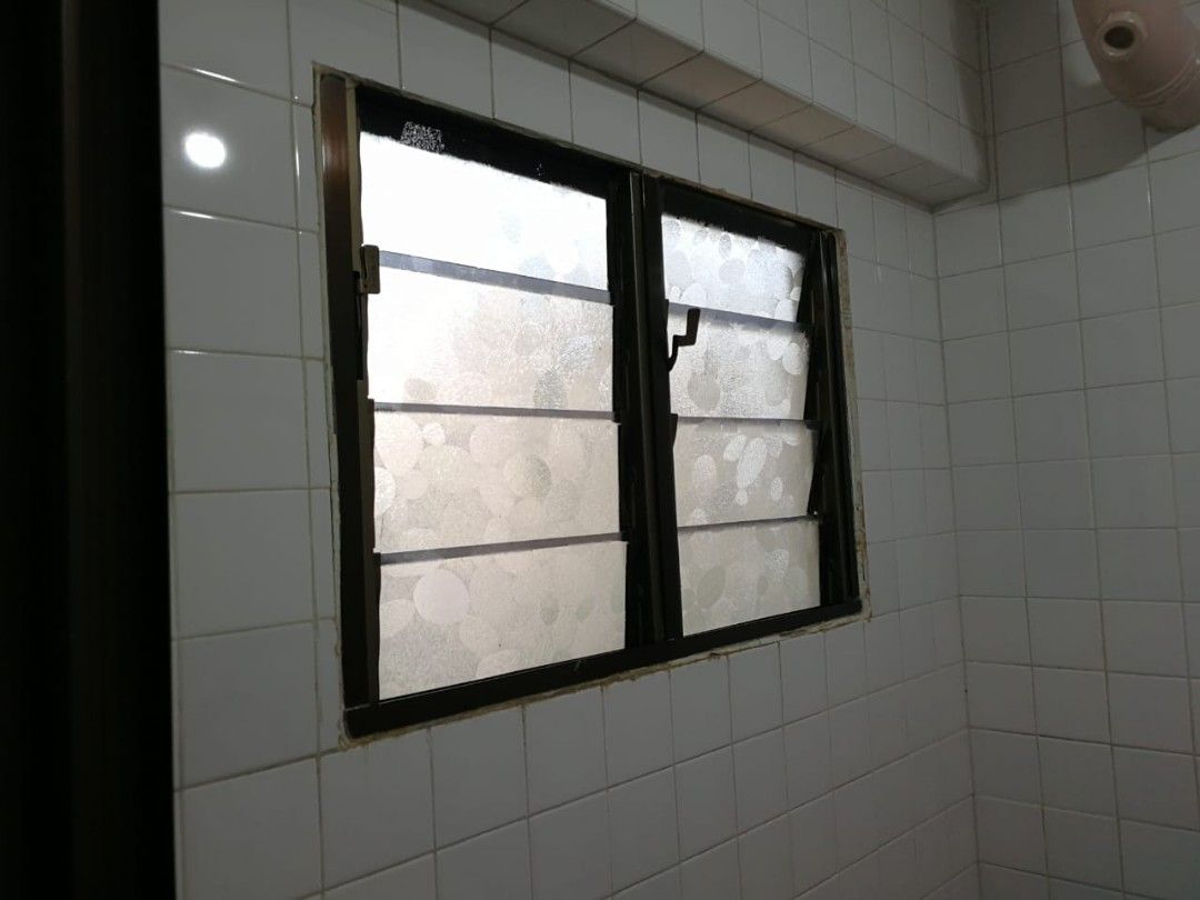 HDB/Bto/Resale/Window& grille/ toilet top hung window/sliding window ...