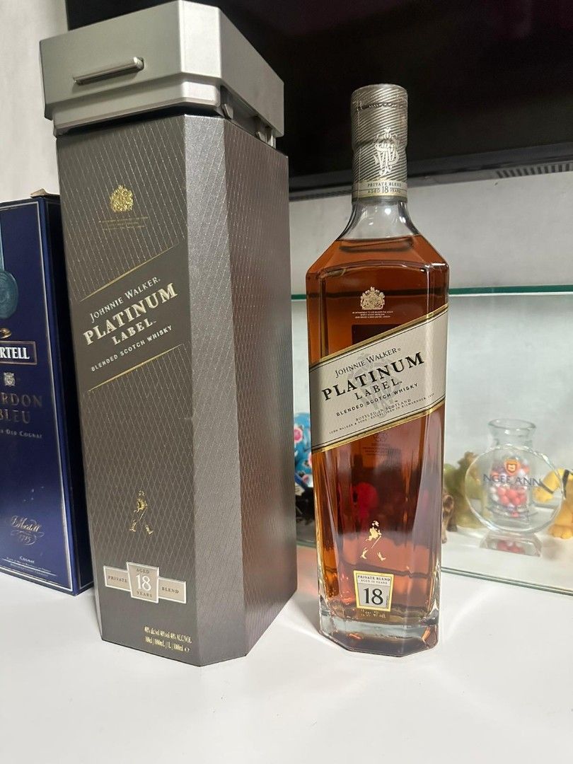 Johnnie Walker Platinum Label 18 Years 1 Litre W/ Case, Food & Drinks ...