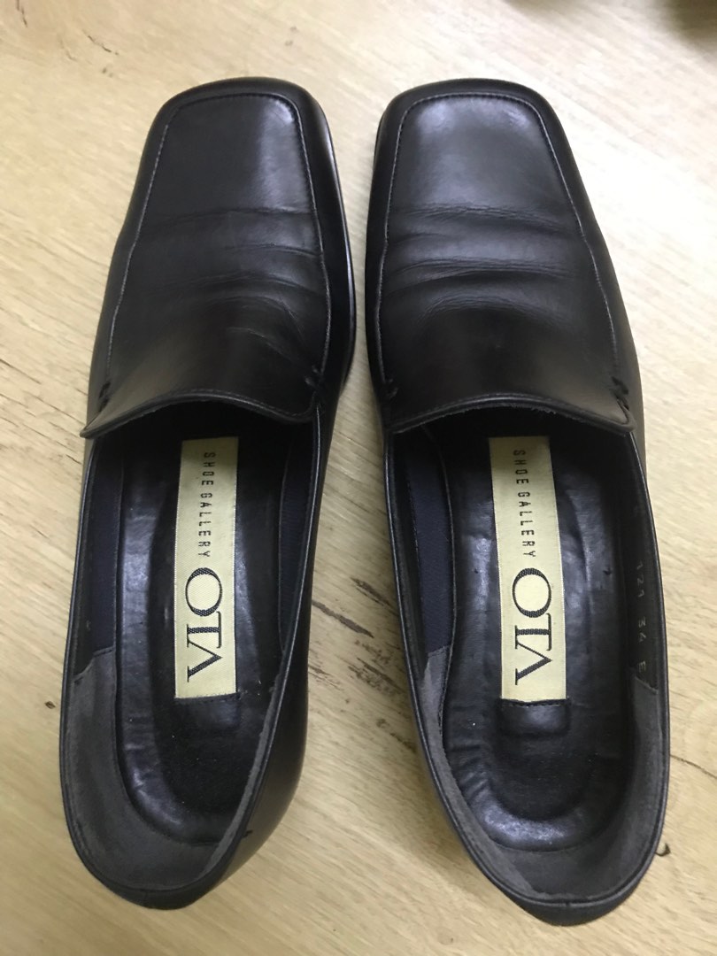 Kasut loafers saiz 34euro, Women's Fashion, Footwear, Loafers on Carousell