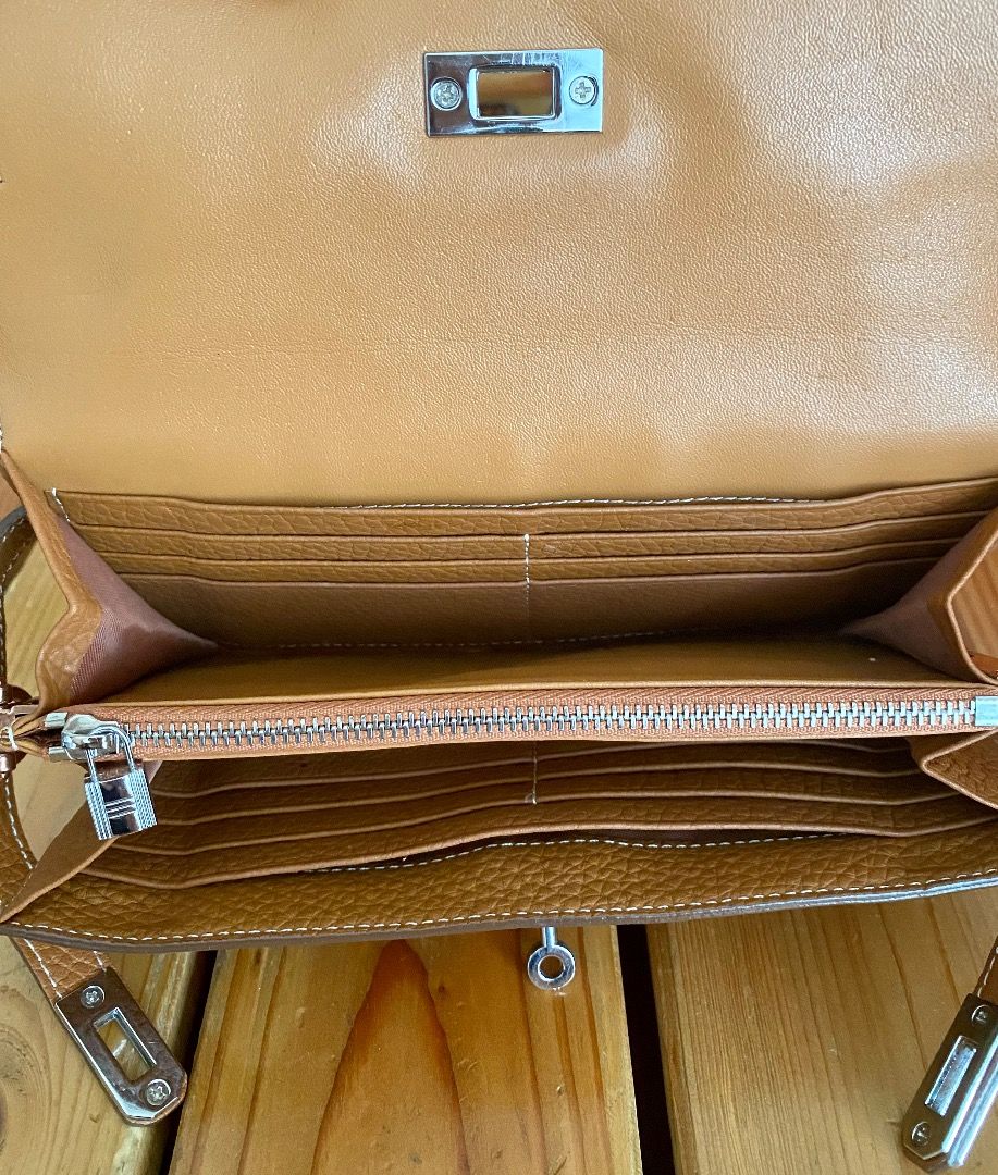 Kelly Wallet, Women's Fashion, Bags & Wallets, Wallets & Card holders ...