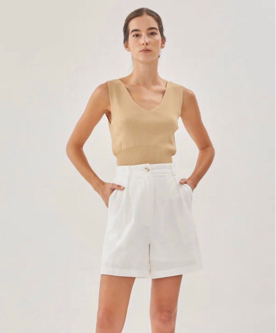 Klarra White Linen Boxy Long Short, Women's Fashion, Bottoms, Shorts on ...