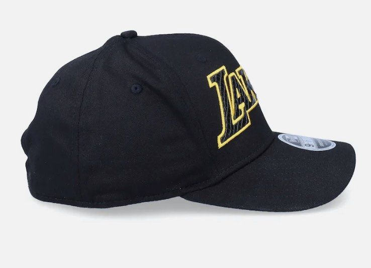 LA Lakers MAMBA Snakeskin New Era 9Fifty Cap, Men's Fashion, Watches ...