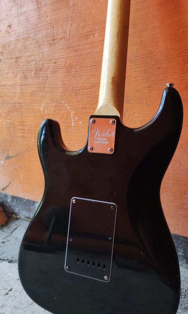 Legend electric guitar, Fender decaled strat vintage voiced pickups ...