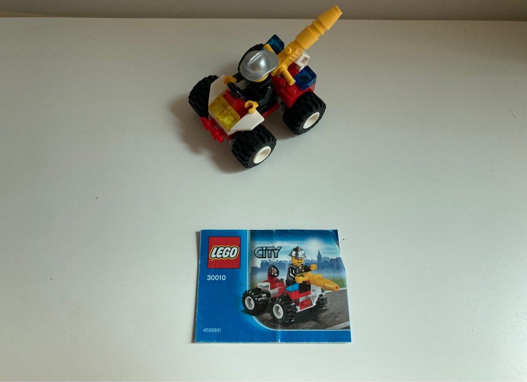 LEGO City 30010 Fire Chief, 興趣及遊戲, 玩具 & 遊戲類 - Carousell