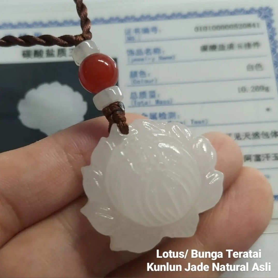 Liontin Giok Lotus Bunga Teratai Kunlun Jade Natural Asli Bersertifikat ...