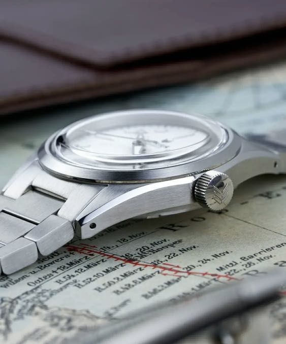 LORIER Falcon II (FULL SET W/ BOX- U.P. $675 SGD), Luxury, Watches on ...