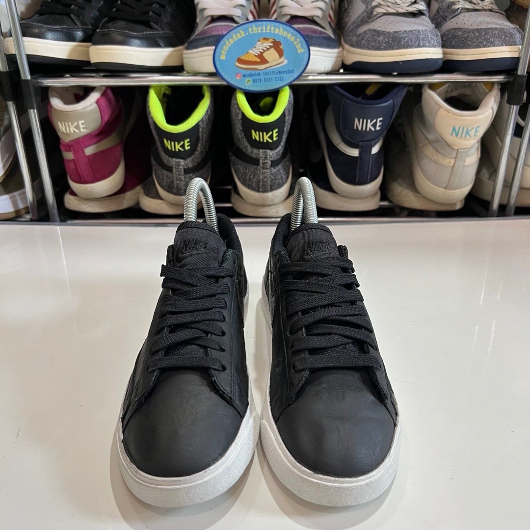 Nike Blazer Low Essential W, Fesyen Wanita, Sepatu di Carousell