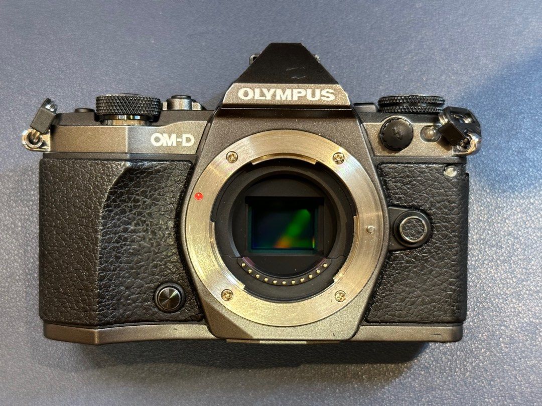 Olympus EM5 Mk2 body, Photography, Cameras on Carousell