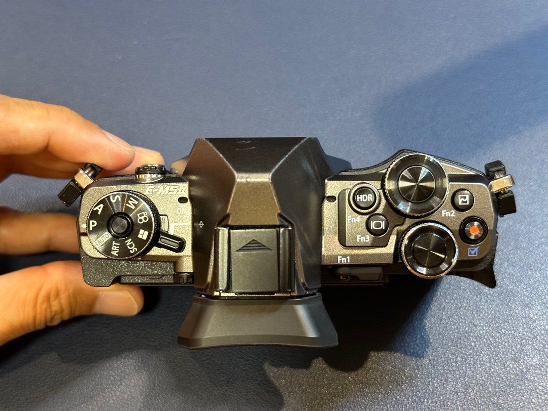 Olympus EM5 Mk2 body, Photography, Cameras on Carousell