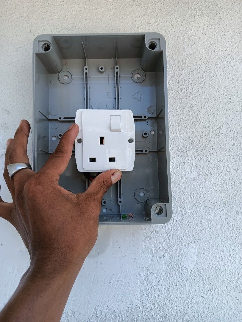 Pemasangan cctv,plug,suiz aircond,kipas dan lain2, Services, Home ...