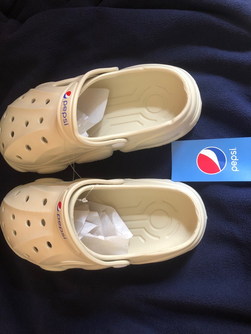 Pepsi shoes limited edition, Women's Fashion, Footwear, Flipflops and ...