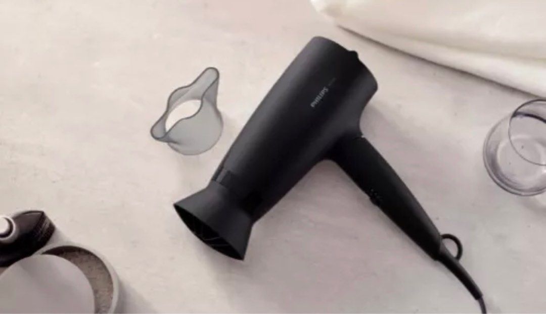 Philips 3000 Series Hair Dryer, 1600W Foldable BHD308/10, Beauty & Personal Care, Hair on Carousell