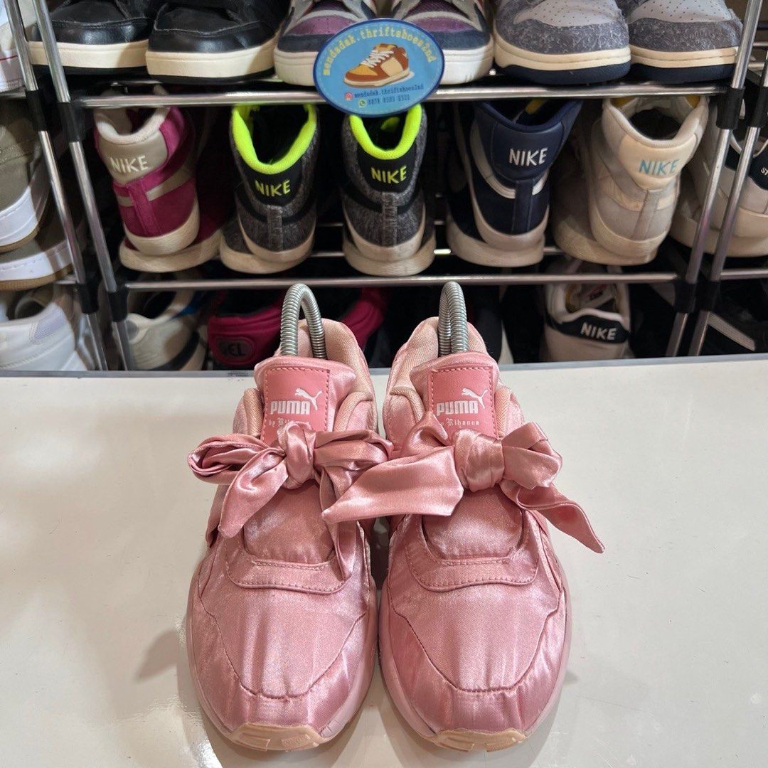 Puma Fenty Bow By Rihanna, Fesyen Wanita, Sepatu di Carousell