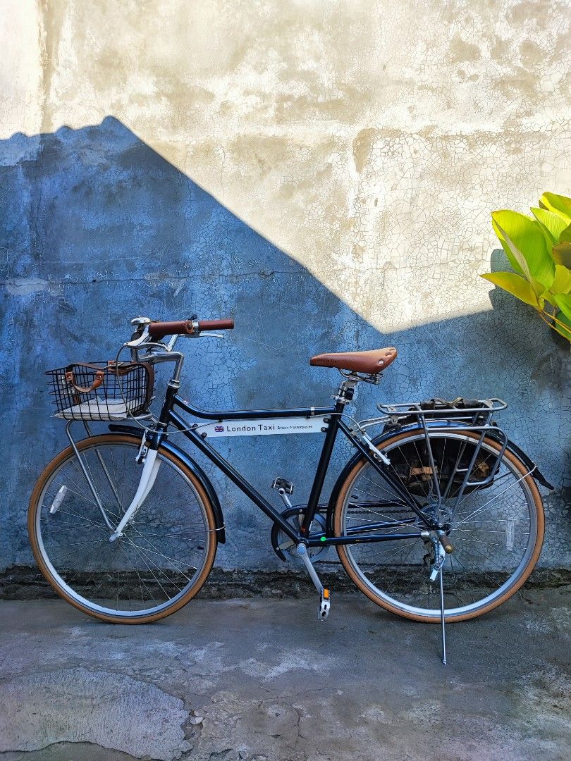 Sepeda City Bike Vintage London Taxi CRB M 700 C warna Charcoal, Olah ...