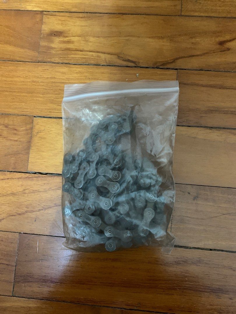 Shimano chain 9 speed 114 blocks (HG53), Sports Equipment, Bicycles ...