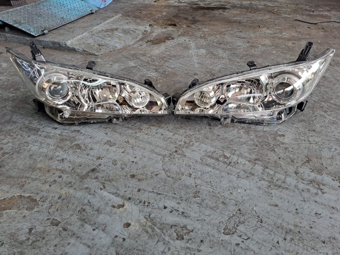 Toyota Wish ZGE20 Bonnet / Tailgate rear boot / Head lamp light and ...