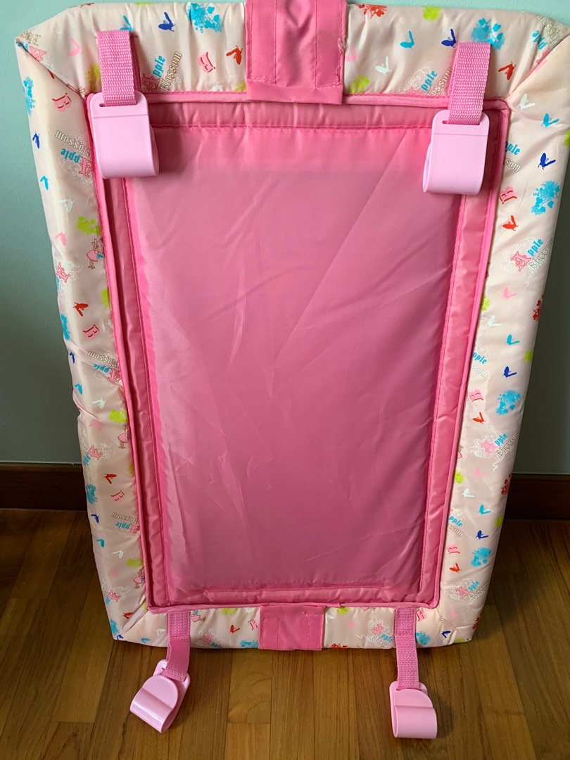 Universal baby changing bassinet, Babies & Kids, Bathing & Changing ...