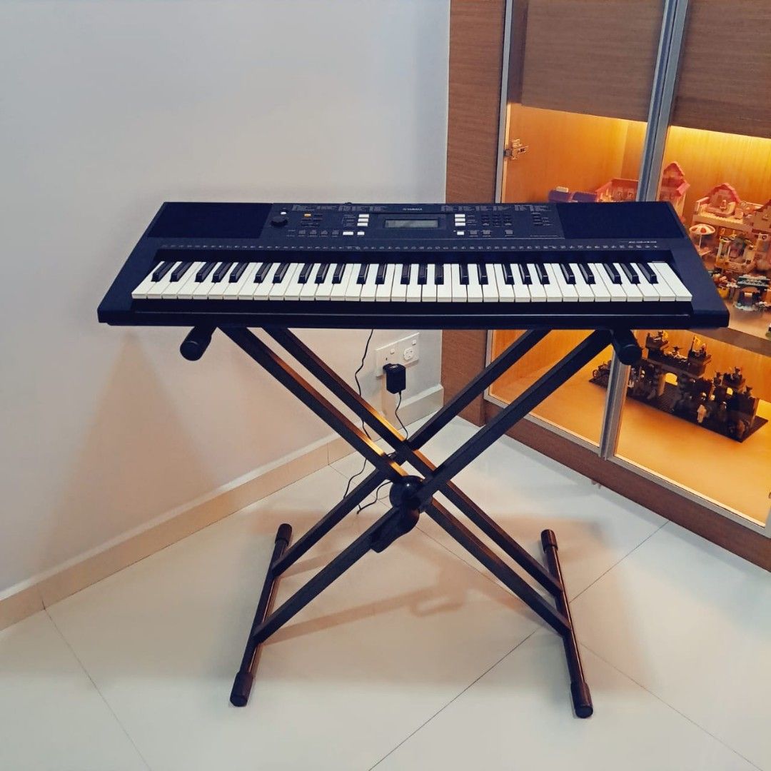 Yamaha keyboard PSR E343, Hobbies & Toys, Music & Media, Musical ...