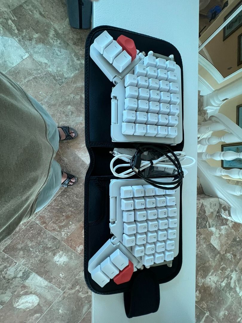 ZSA Moonlander Mark I Ergonomic keyboard on Carousell