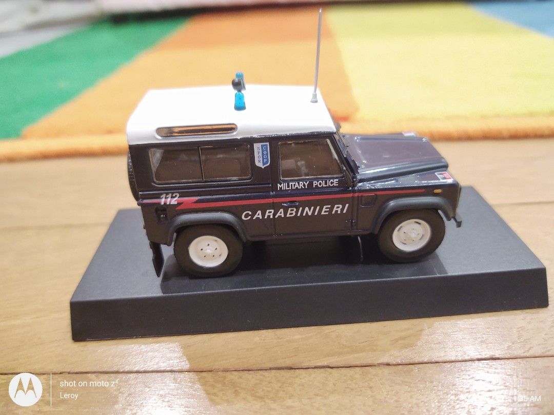 1995 Land Rover Defender 90 die cast scale 1:43, Hobbies & Toys ...