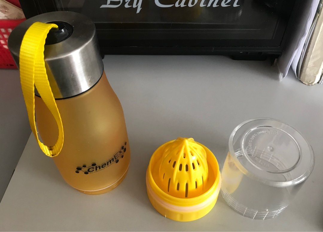 2 in 1 Juice Extractor Bottle, Furniture & Home Living, Kitchenware ...