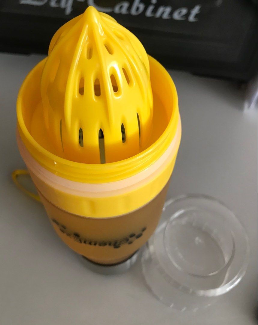 2 in 1 Juice Extractor Bottle, Furniture & Home Living, Kitchenware ...
