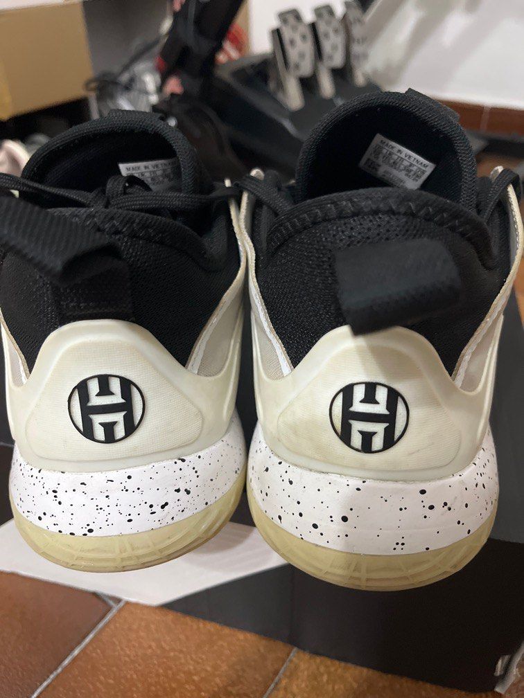 Adidas Harden Stepback 2 basketball shoes, Men's Fashion, Footwear ...