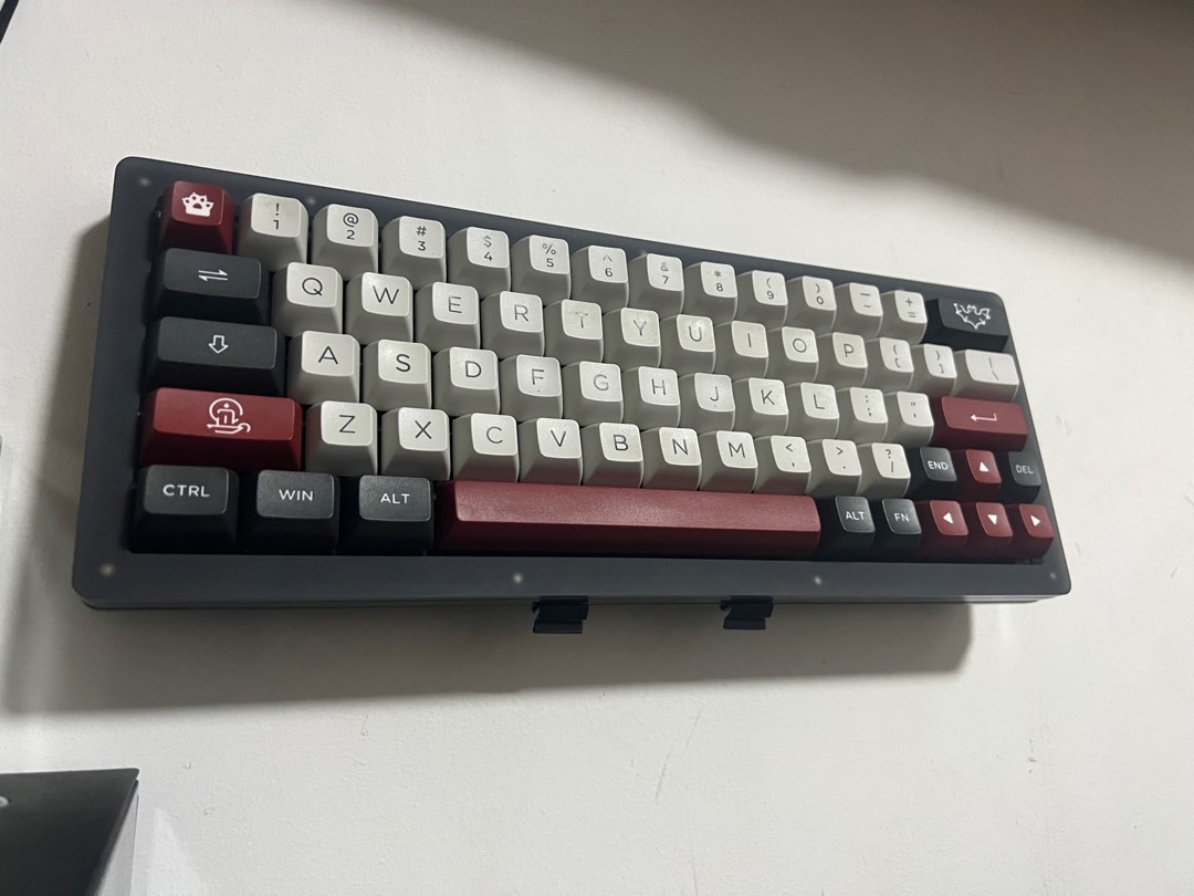 Akko ACR 64 Custom Keyboard Black Switches Dracula castle, Computers ...