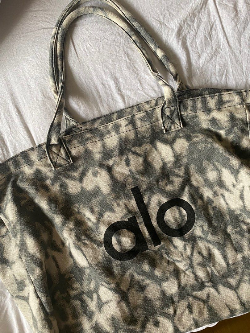 Alo Yoga Tote Bag on Carousell