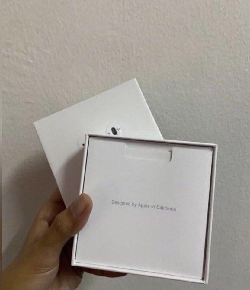 Apple Earpods 2nd Generation, Audio, Earphones on Carousell