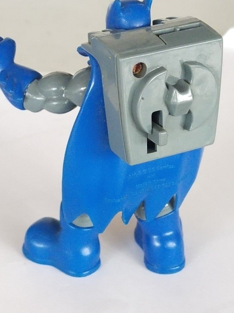 BATMAN small toy figure/3 inches high/with Backpack/DC/Jollibee/yr.2014 ...
