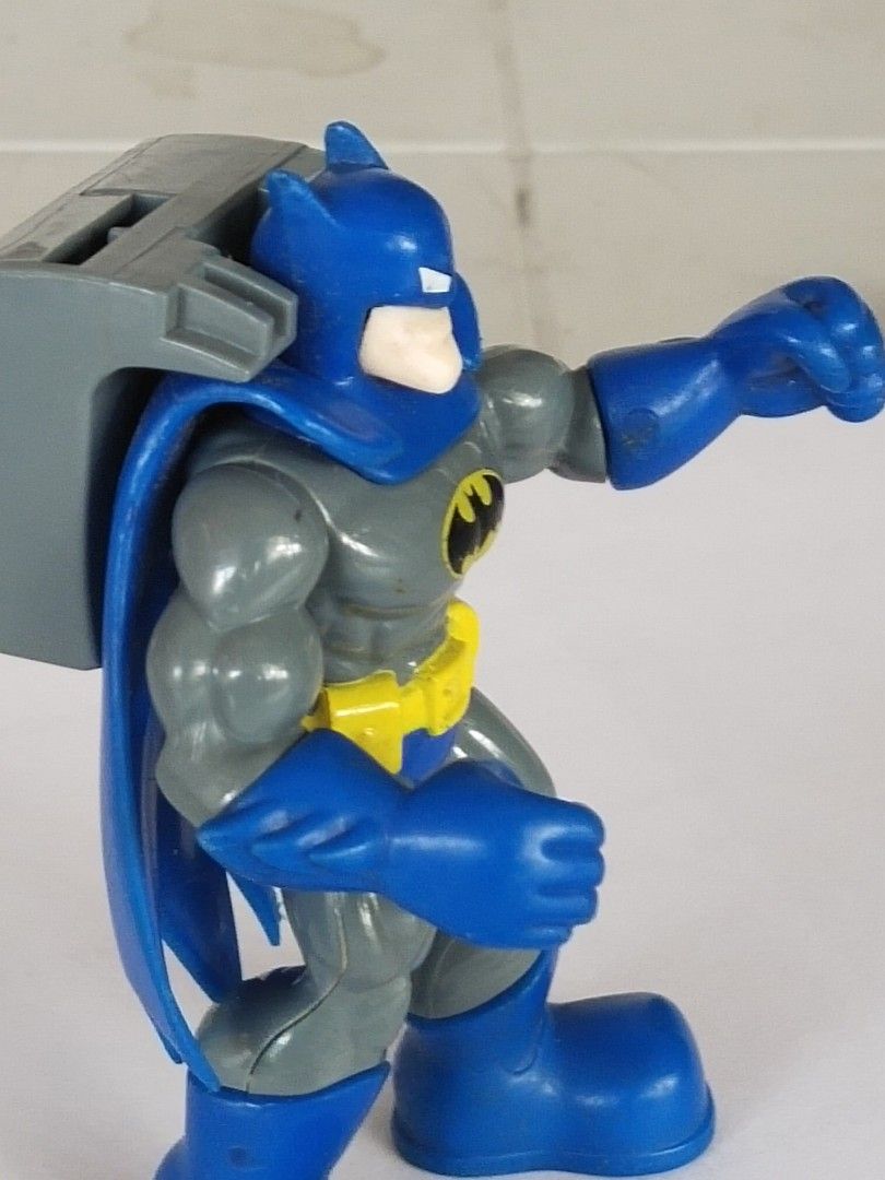 BATMAN small toy figure/3 inches high/with Backpack/DC/Jollibee/yr.2014 ...
