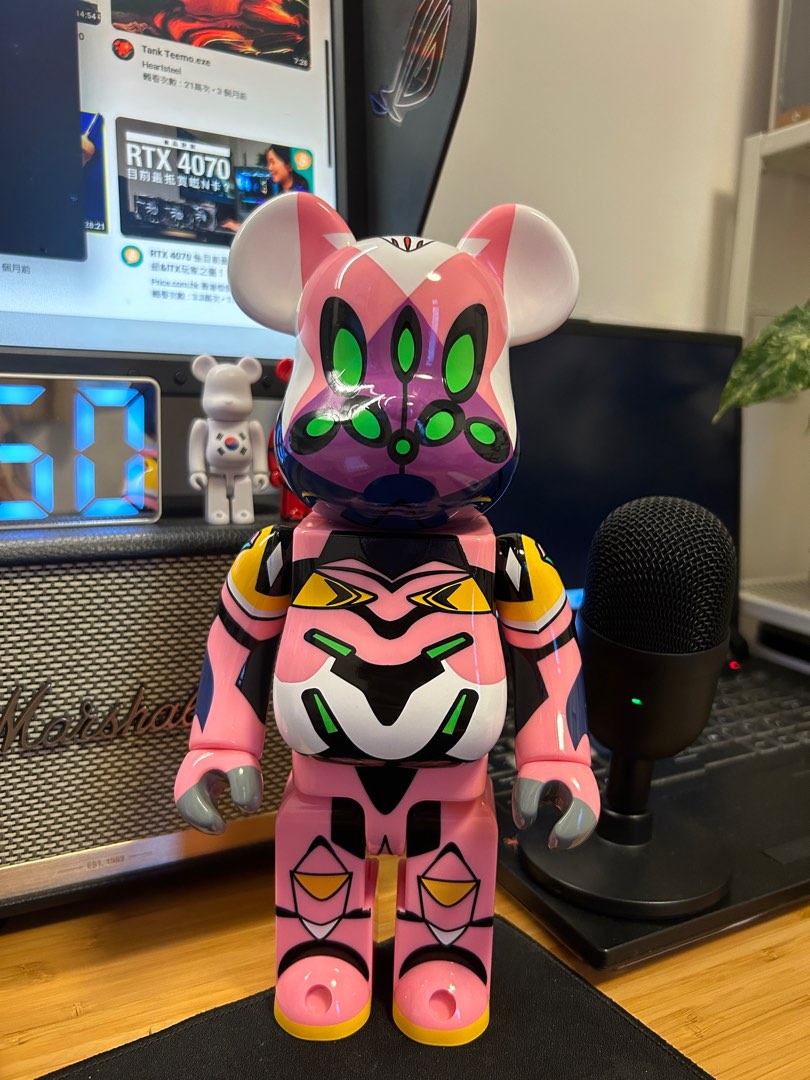 Bearbrick EVa 400%, 興趣及遊戲, 玩具 & 遊戲類 - Carousell