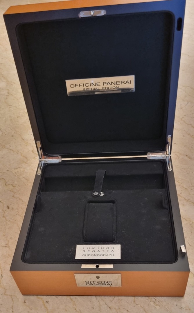 Beautiful Officine Panerai Watch Box, Men's Fashion, Watches ...