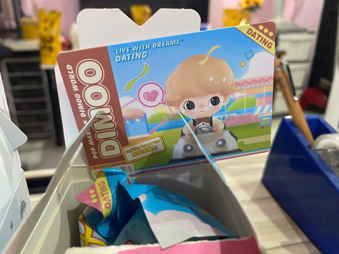 BN WTS POPMART DIMOO RETRO EIK & DATING DIMOO BUMPER CAR, Hobbies ...