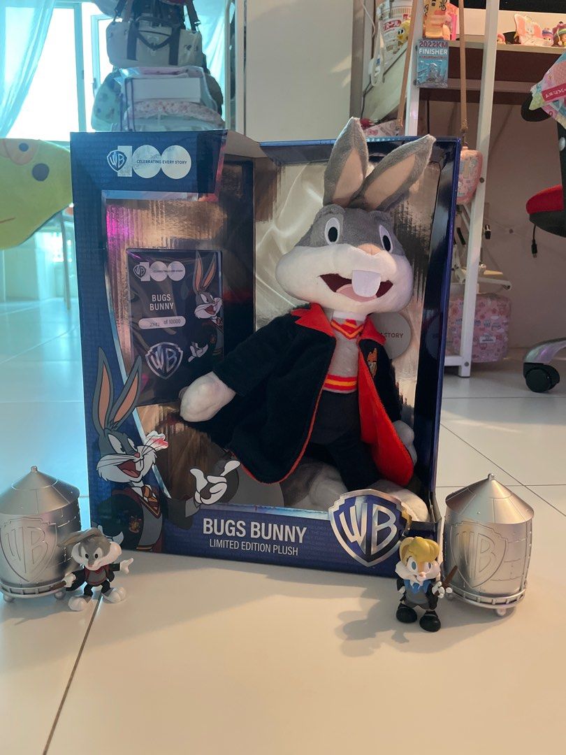 Bugs Bunny Limited Edition Plush + Bugs Bunny & Lola Bunny Figurines in ...