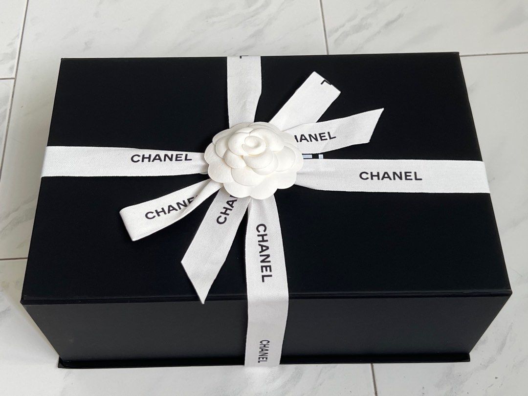 Chanel box size for medium classic flap bag, Women's Fashion, Watches ...