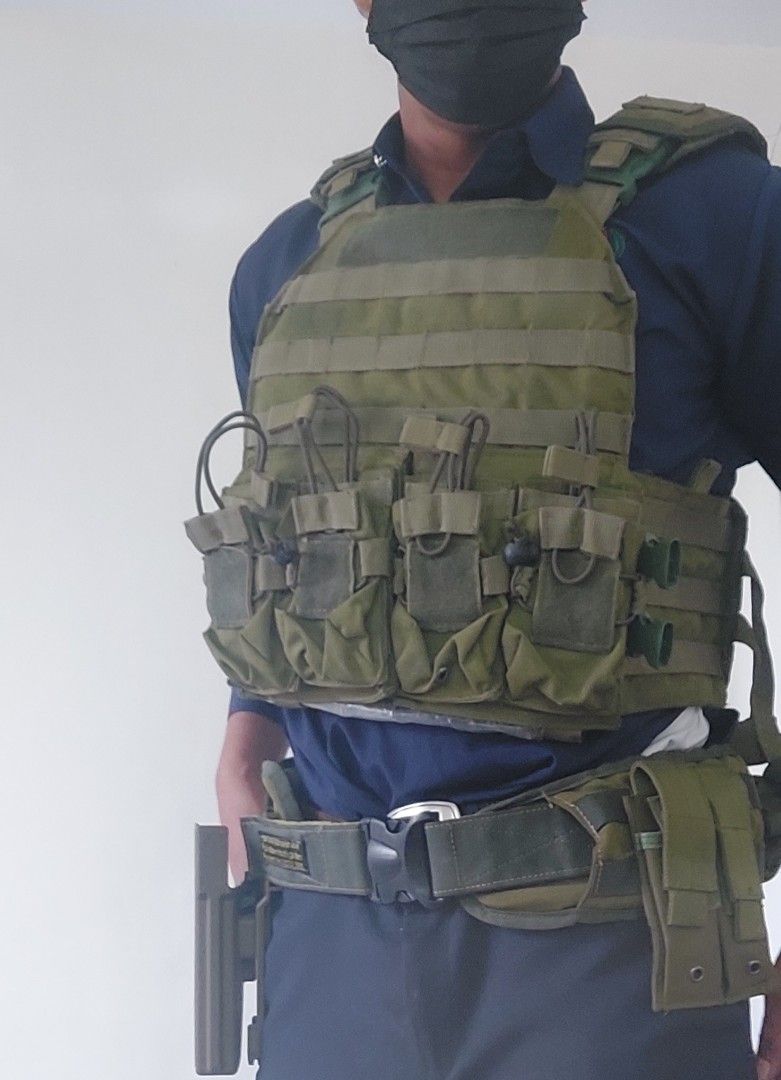 Combat Vest with 2 Ballistic Plate level 4 & Tactical Hip Rig, Sports ...
