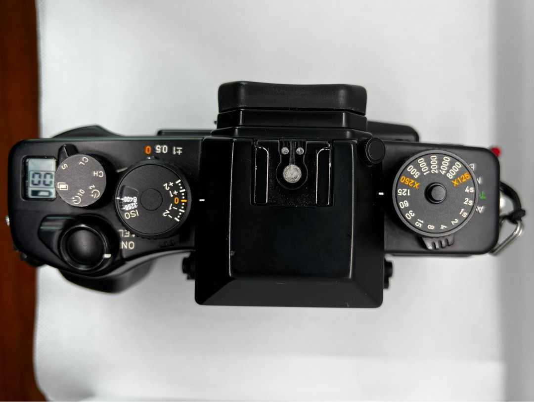 Contax RTS III 35mm film camera + Carl Zeiss 28-85mm f3.3-4 zoom lens ...