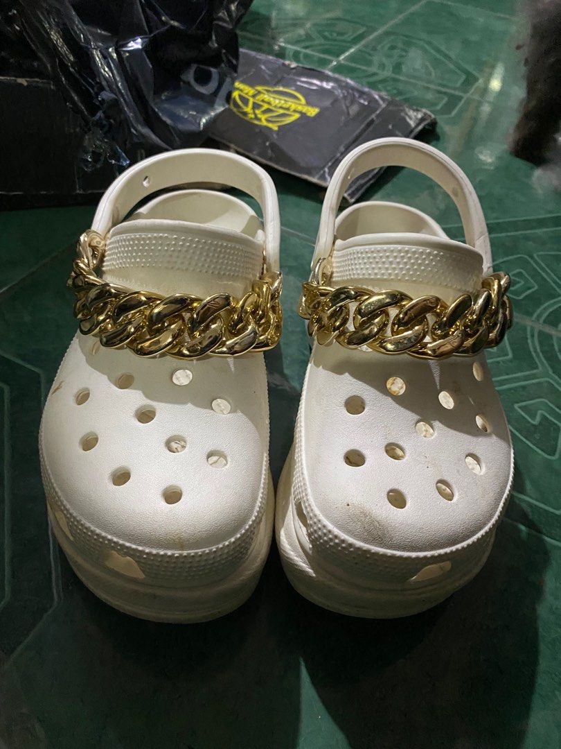 Crocs platform with chain, Women's Fashion, Footwear, Sandals on Carousell