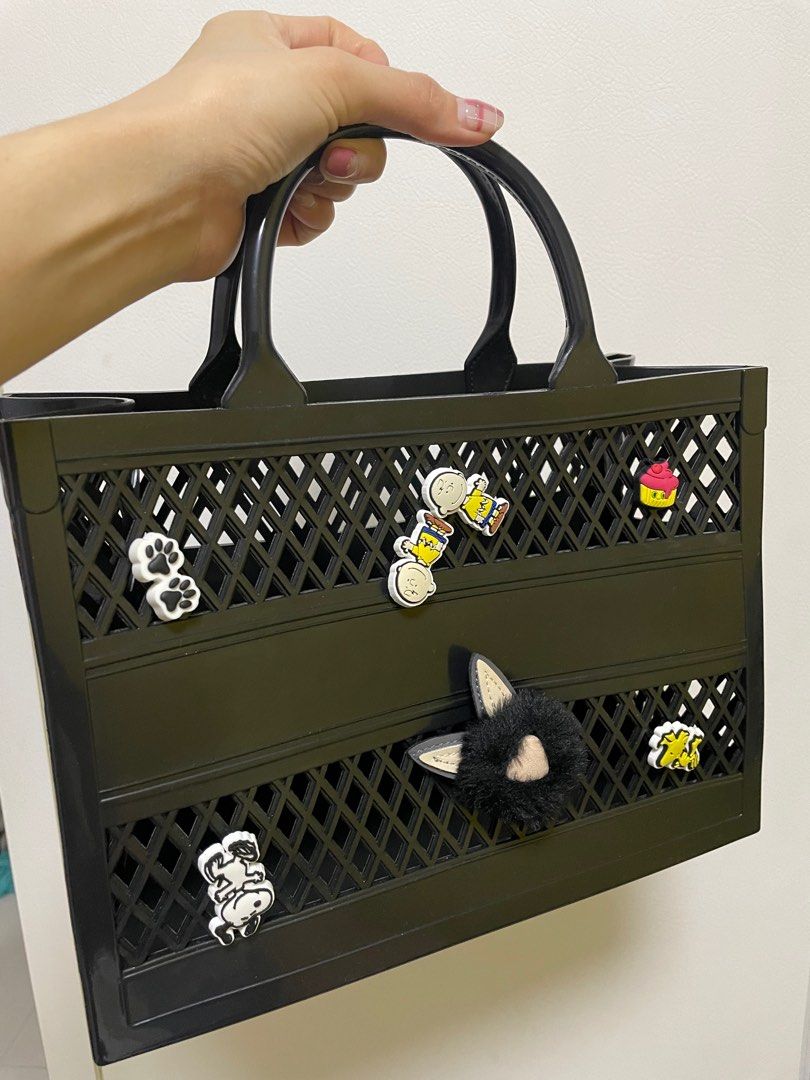 Crocs X Litlle bunny Jelly bag Limited edition, Women's Fashion, Bags ...