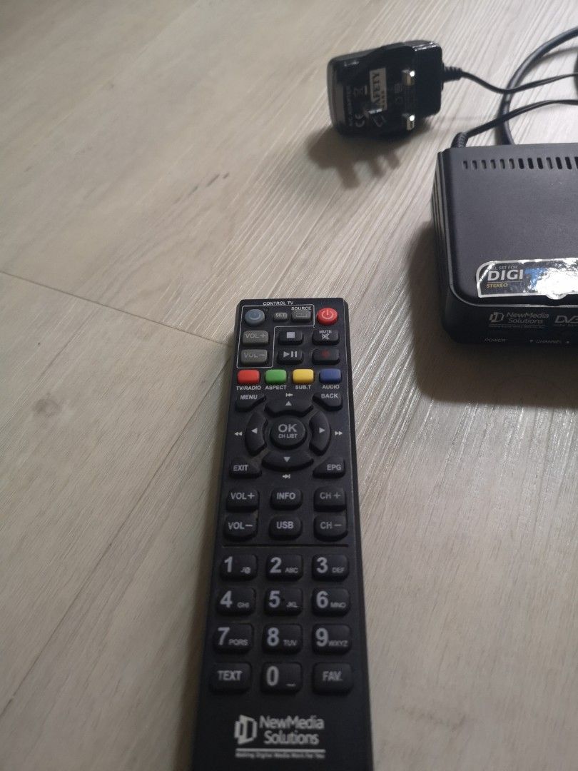 Digital set up box with remote and antenna, TV & Home Appliances ...