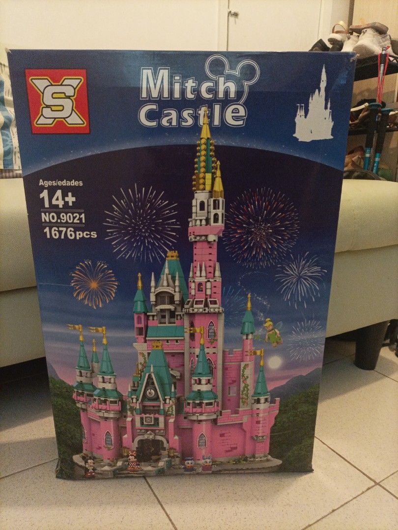 Disney castle Fake lego, 興趣及遊戲, 玩具 & 遊戲類 - Carousell