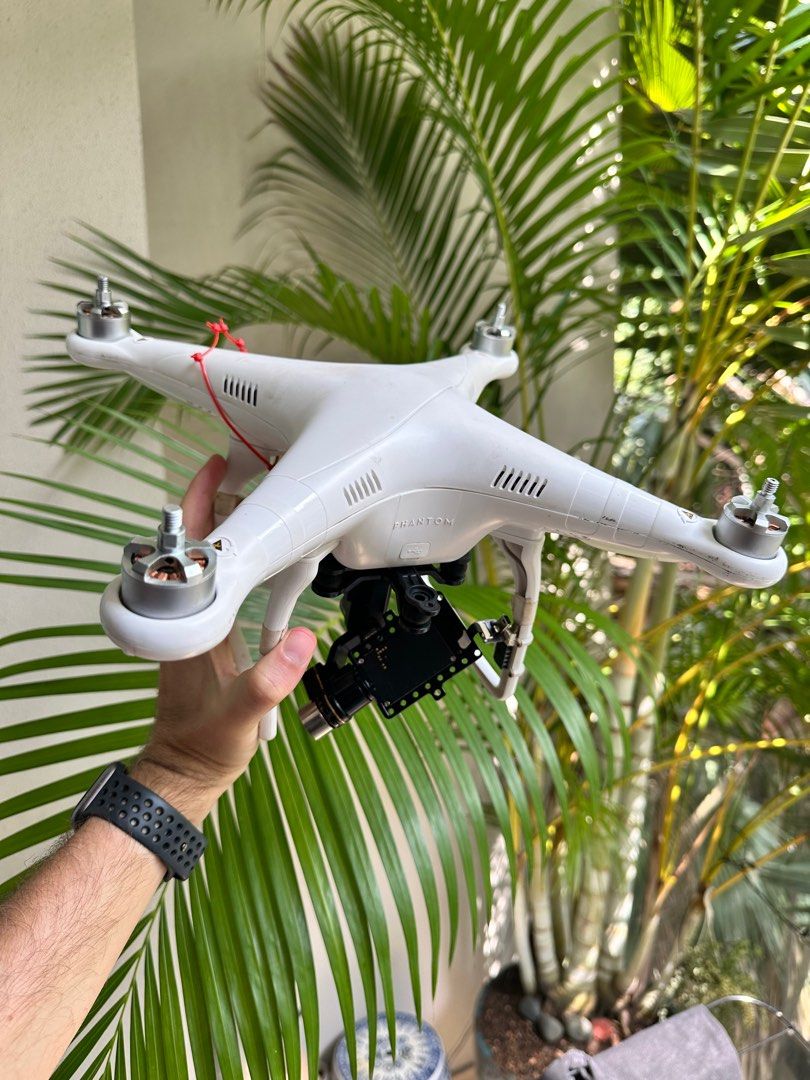 DJI Phantom Drone with Metal Flight Case, Photography, Drones on Carousell