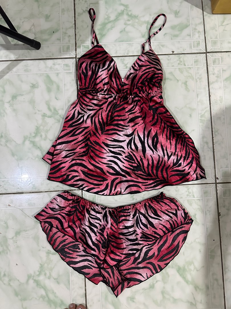 Dream lingerie set on Carousell