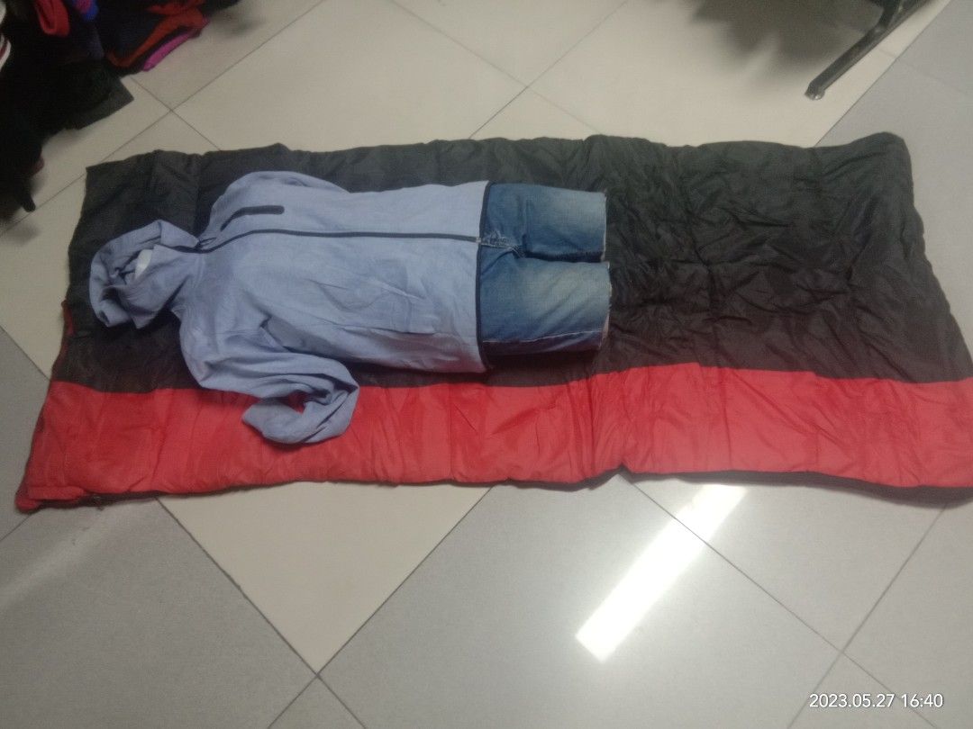 Du pont hollofil 808 sleeping bag, Furniture & Home Living, Bedding ...