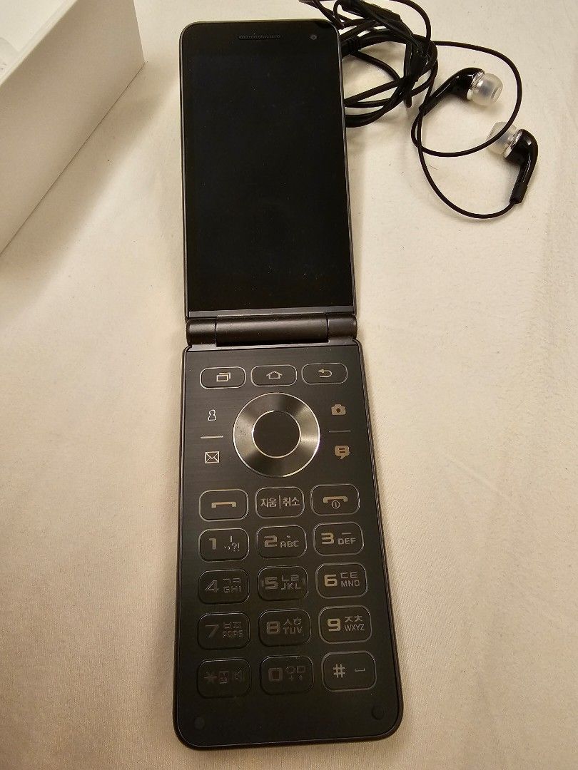 Folder 2 phone for Seniors, Mobile Phones & Gadgets, Mobile Phones ...