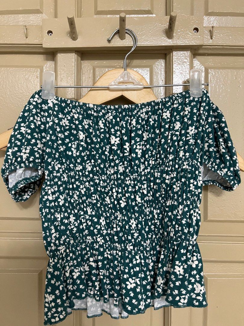 Forever 21 dainty coquette Sage Green Floral Top on Carousell