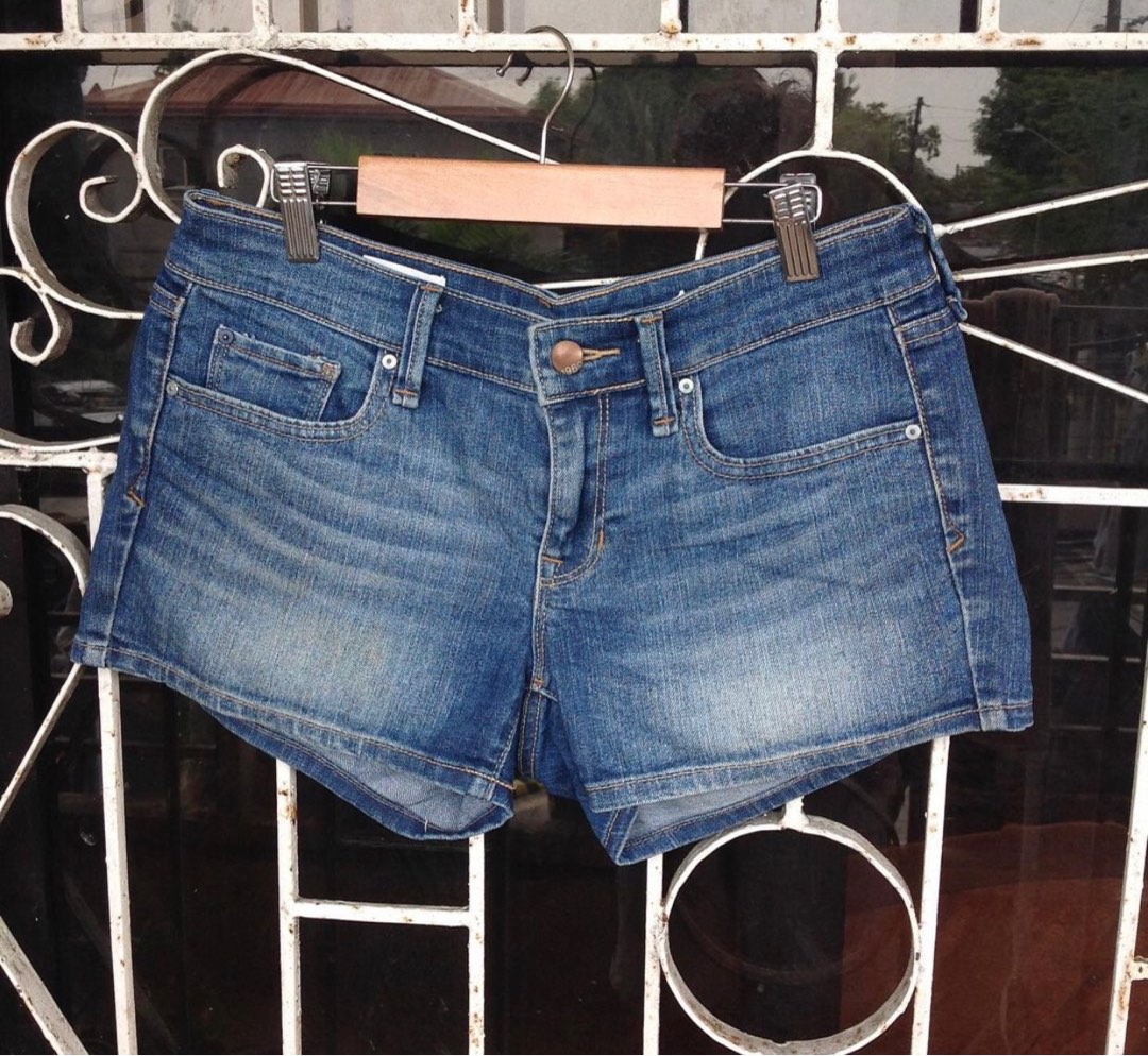 Gap Denim Shorts, Women's Fashion, Bottoms, Shorts on Carousell