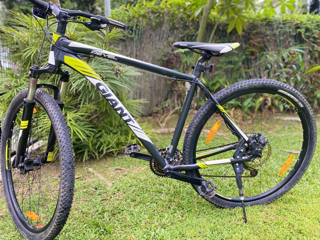 Giant Revel MTB 29er XL, Sports Equipment, Bicycles & Parts, Bicycles ...
